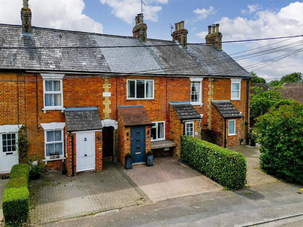 Eythrope Road, Aylesbury HP17 2 bed house - £345,000