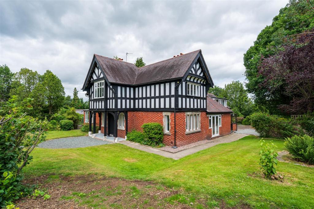 Breidden Cottage, Shrewsbury Road... 6 bed detached house for sale - £ ...