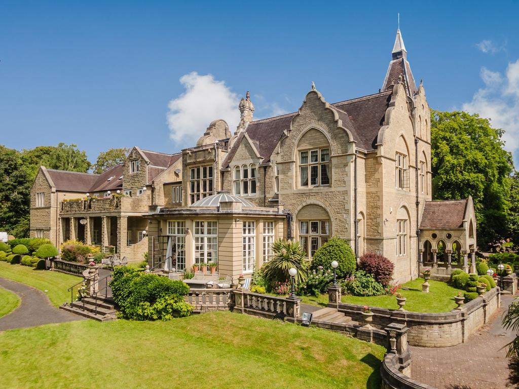 Bryan Road, Stoneleigh House, HD2 2 bed flat for sale - £280,000