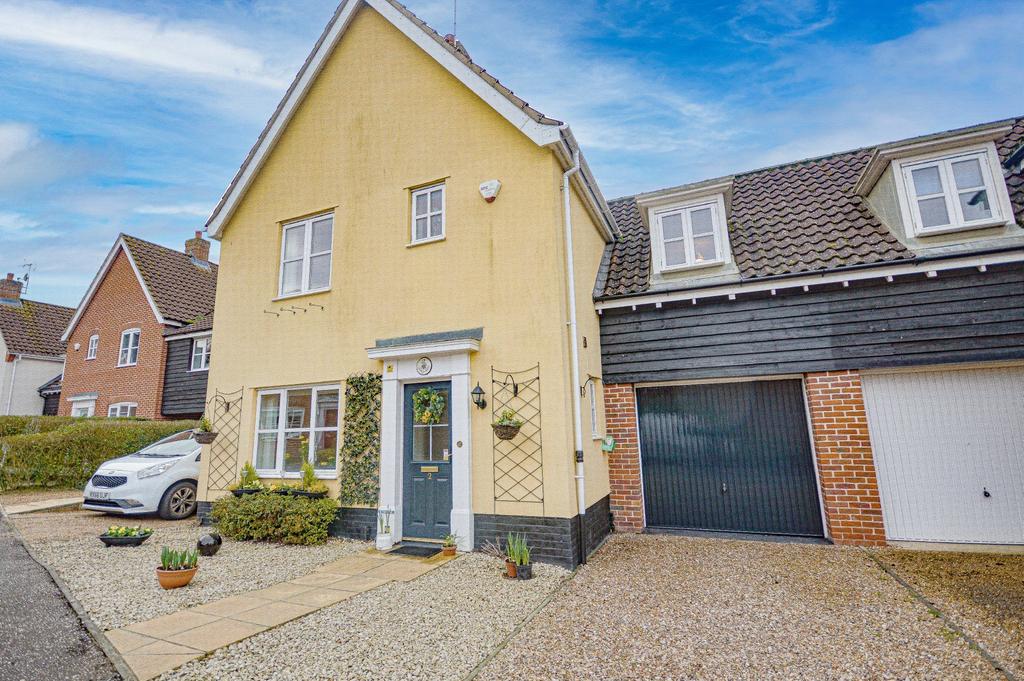 Horstead 3 bed link detached house to rent - £1,350 pcm (£312 pw)