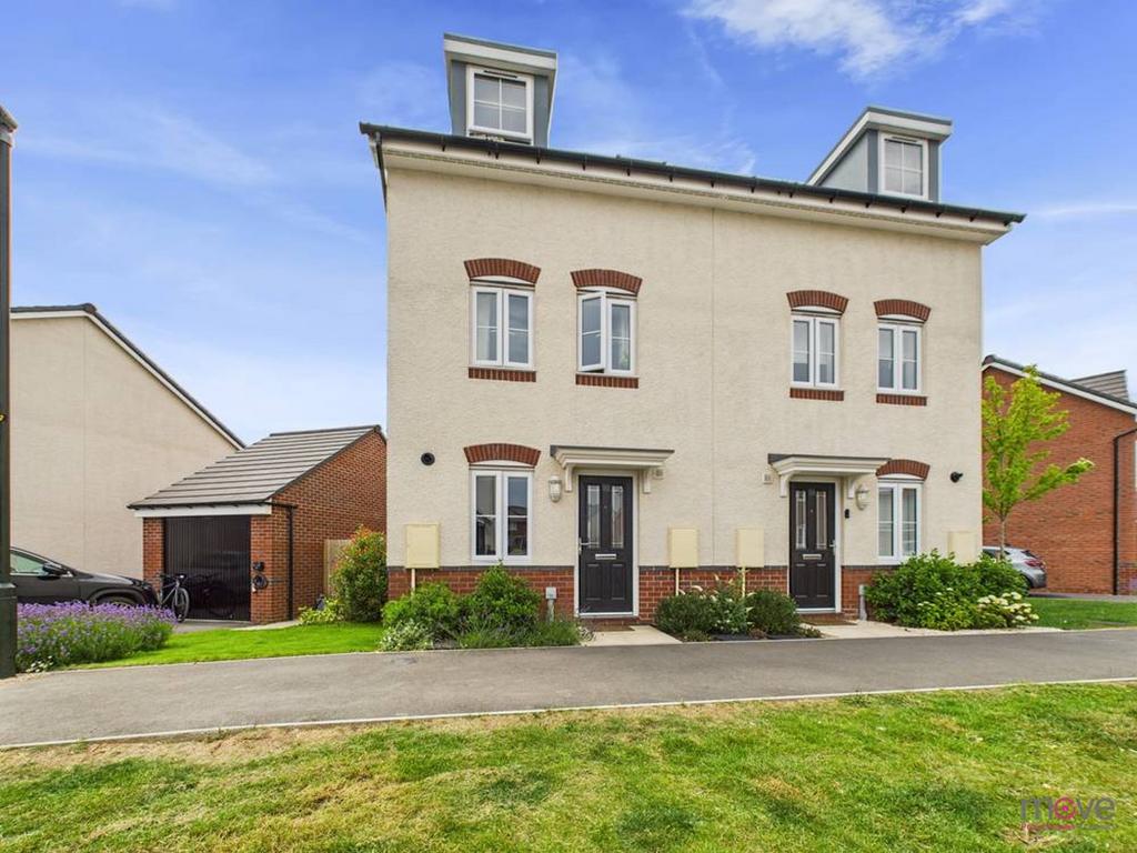 Thomas Tudor Way, Stonehouse GL10 3 bed semi-detached house - £325,000