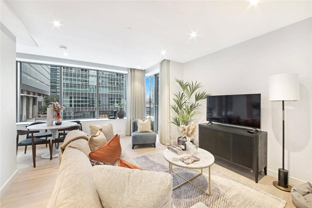 Water Street, London, E14 2 bed apartment - £4,368 pcm (£1,008 pw)