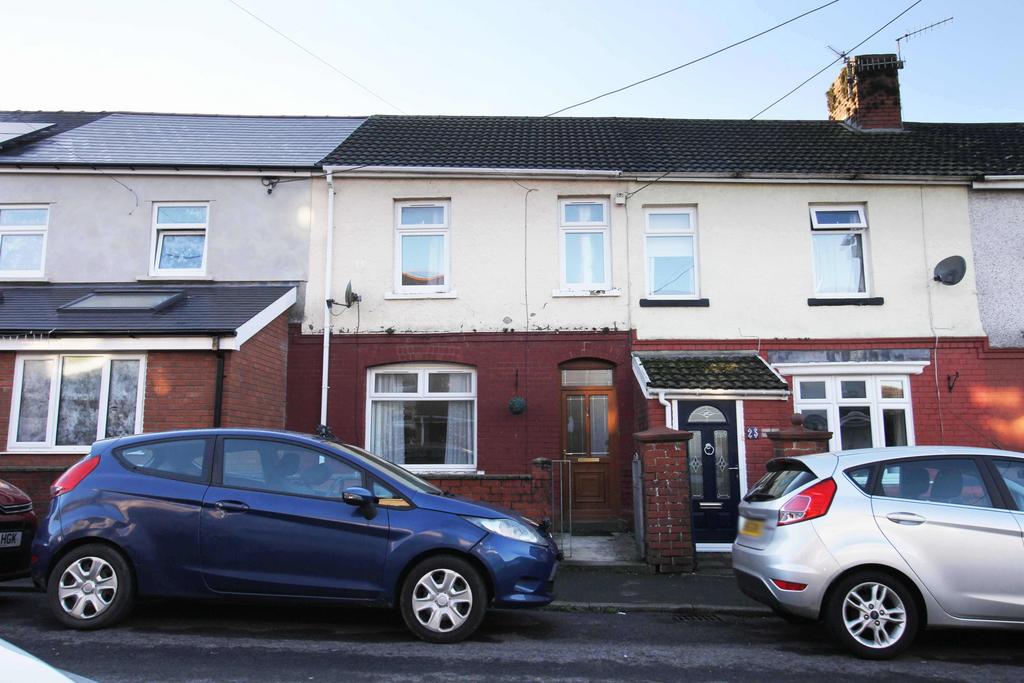 Robert Street, Llanharan, CF72 9RG 3 bed terraced house - £950 pcm (£ ...