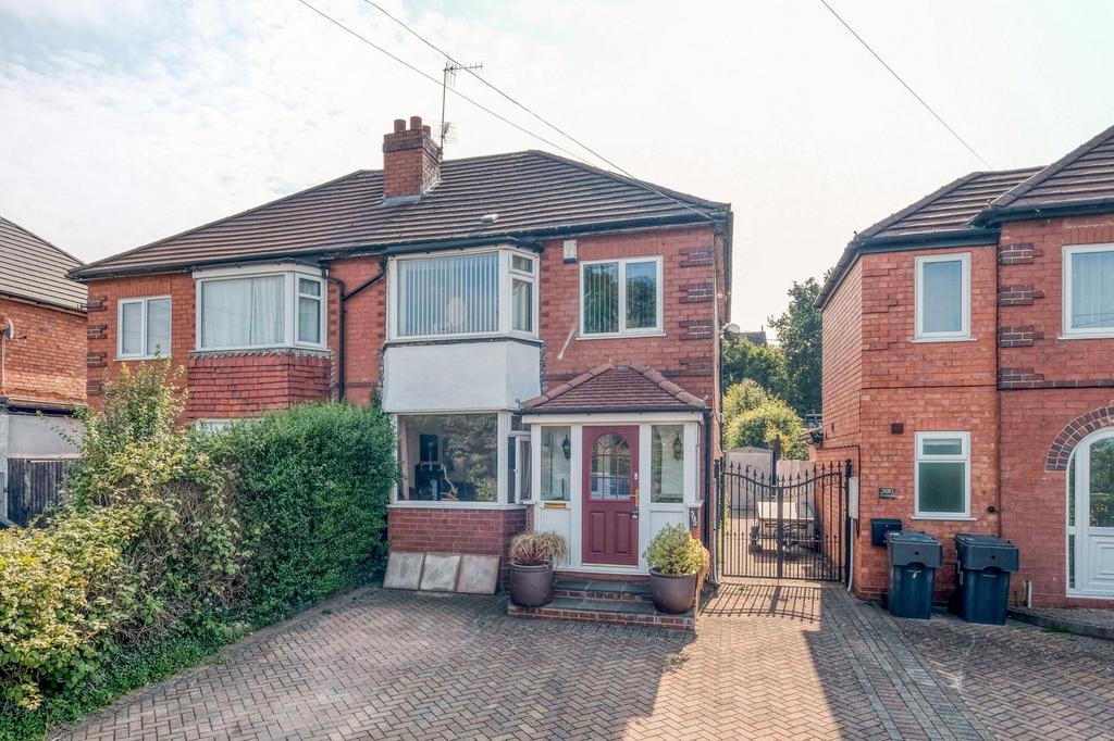 Birmingham Road, Lickey End... 3 bed semi-detached house for sale - £ ...