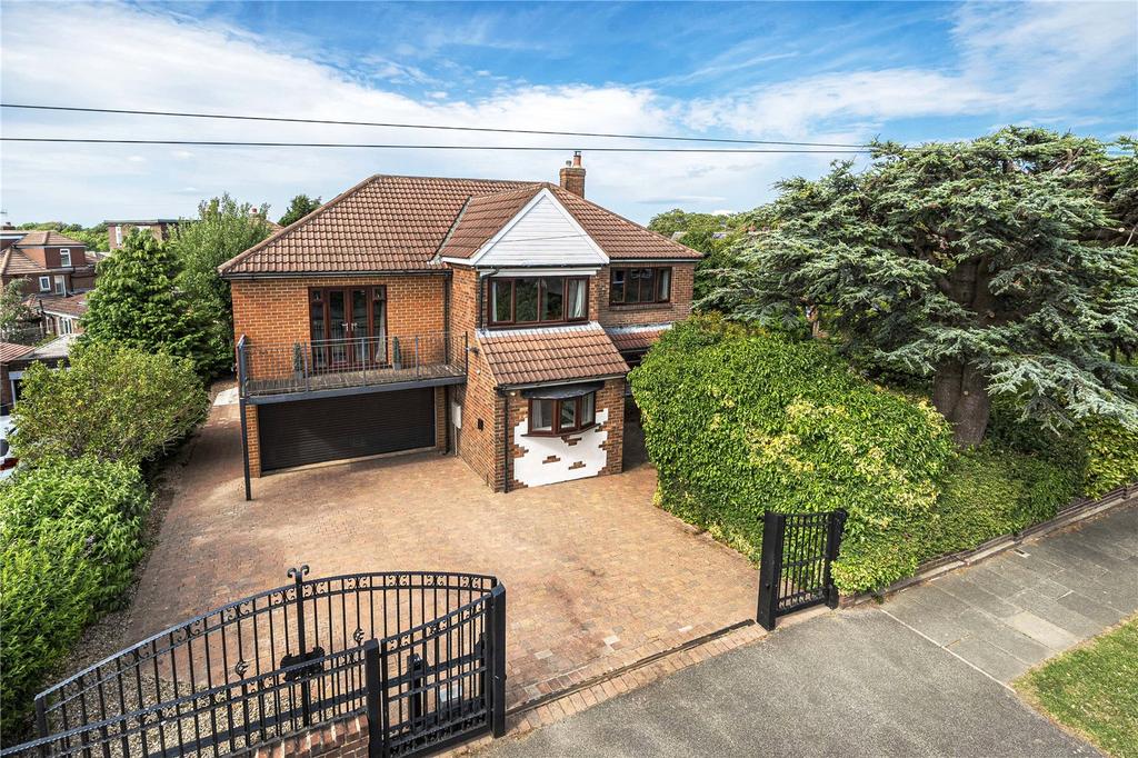 Carr Hill Road, Calverley, Pudsey... 5 bed detached house for sale - £ ...