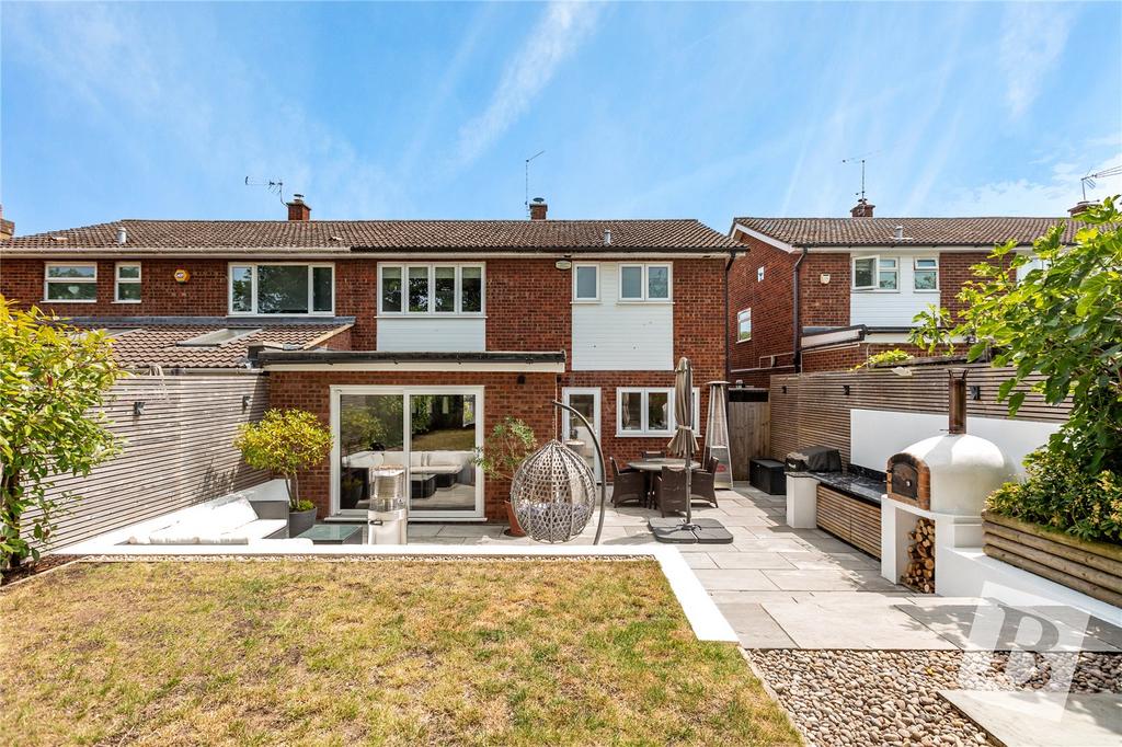 Glen Hazel, Hook End, Brentwood... 4 bed semi-detached house for sale ...