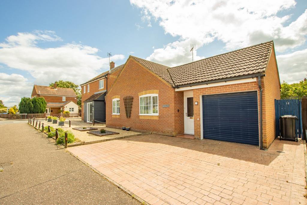 Rowan Drive, Gayton 3 bed detached bungalow for sale - £280,000