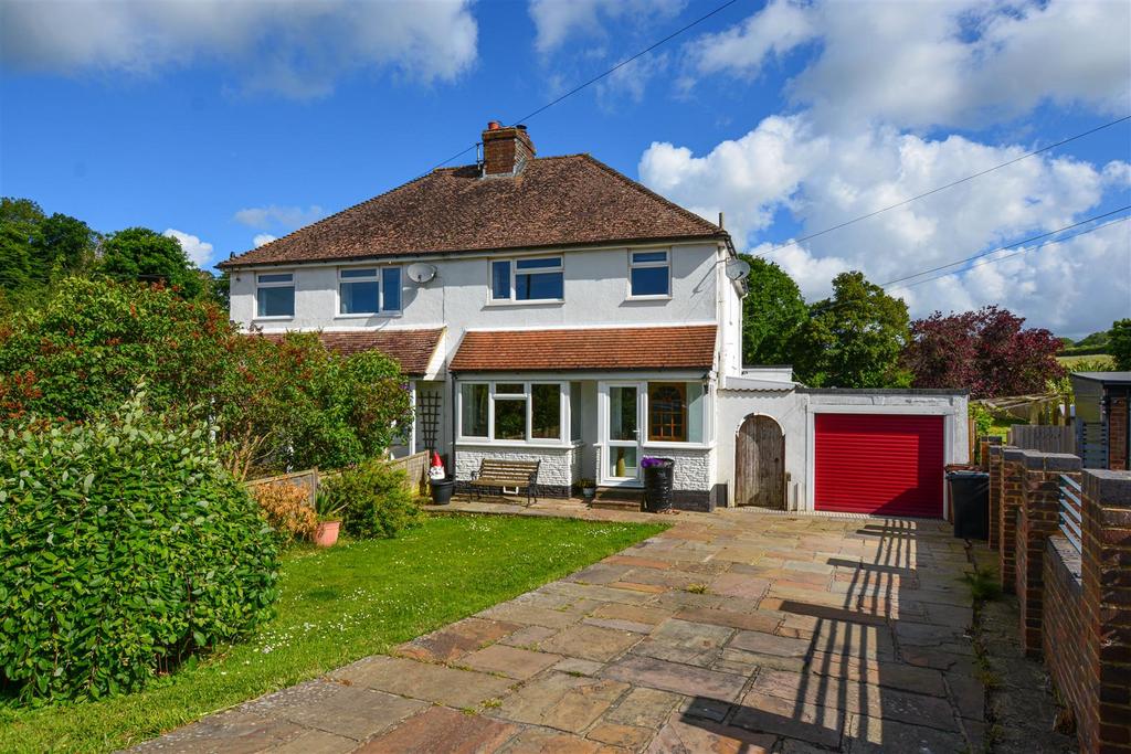 Sandrock Crescent,Crowhurst, 3 bed semi-detached house for sale - £449,950