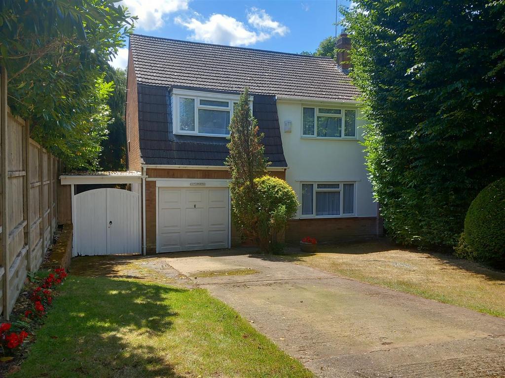 Westwood Close, Potters Bar EN6 4 bed detached house - £950,000