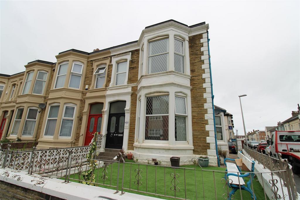 46 Dean Street, Blackpool 2 bed flat - £595 pcm (£137 pw)