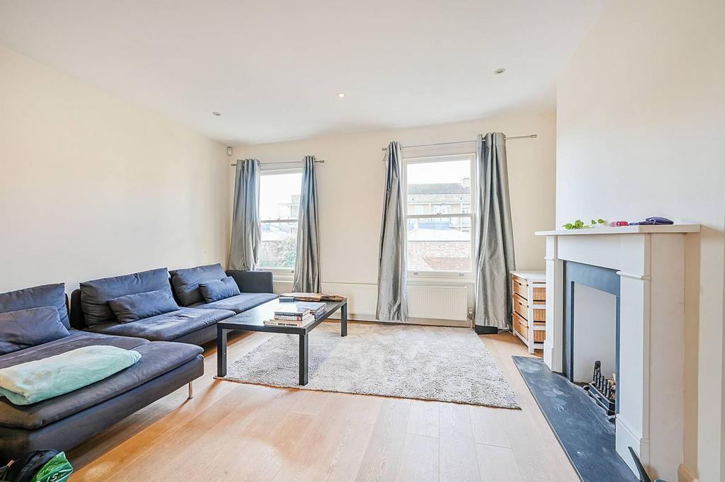 Carthew Road, Brackenbury Village... 3 bed flat to rent - £3,000 pcm (£ ...
