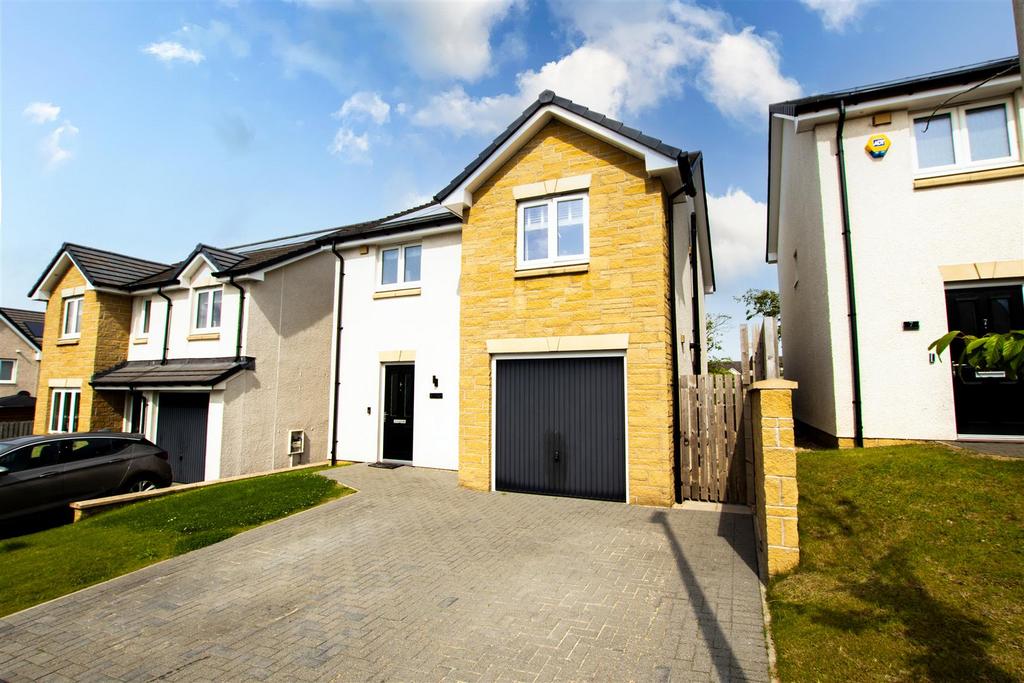 Lumsden Lane, Whitburn, Bathgate 3 bed detached house - £265,000