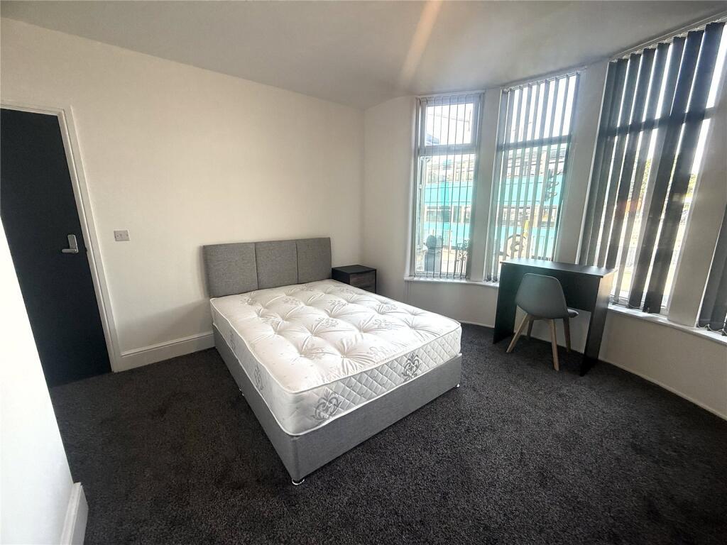 St. Donatts Road, London SE14 6 bed terraced house - £4,800 pcm (£1,108 pw)