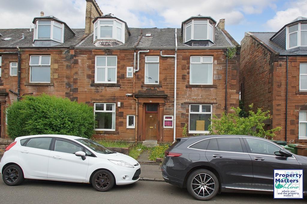 Fullarton Street, Kilmarnock, KA1 2 bed flat - £55,000