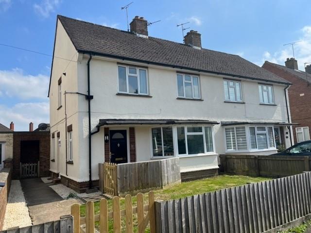 Eastleigh Road, Devizes 2 bed flat - £850 pcm (£196 pw)