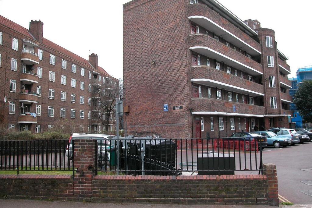 Dent House, Tatum Street, London 2 bed apartment - £1,900 pcm (£438 pw)