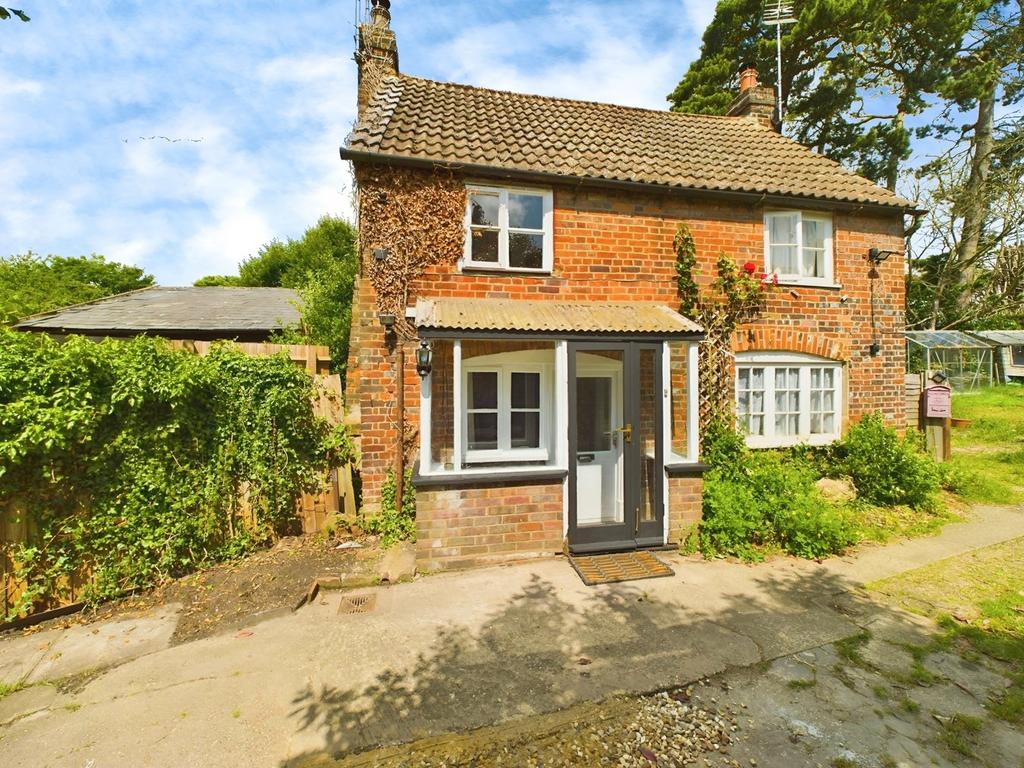 East Street, Lilley, Luton, LU2 2 bed cottage for sale - £285,000