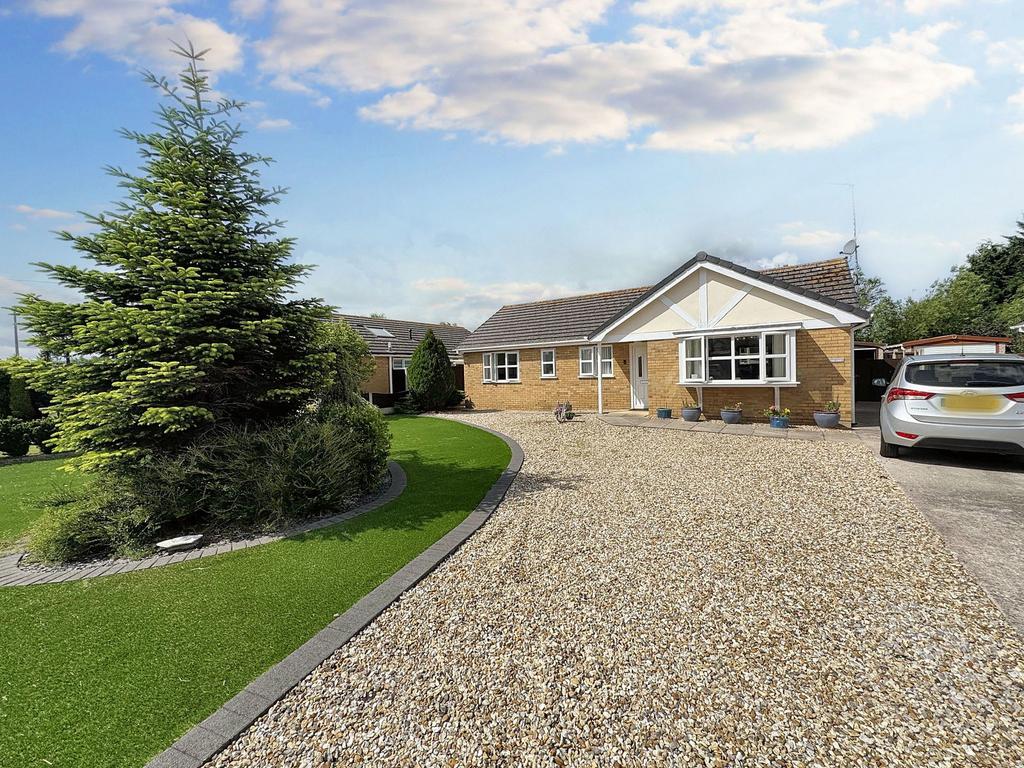 Trem Cinmel, Towyn, Conwy, LL22 9NJ 3 bed detached bungalow for sale ...