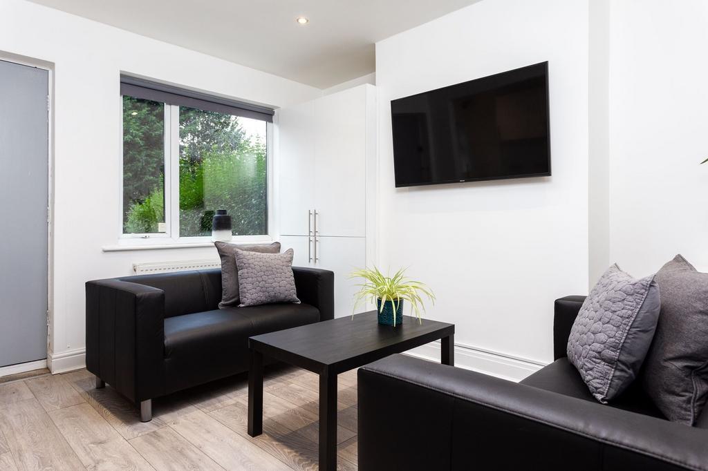 Victoria Road, Leeds LS6 2 bed house to rent - £1,603 pcm (£370 pw)