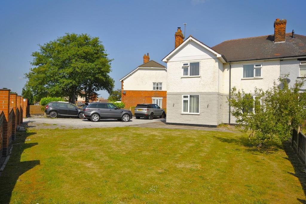 Scrooby Road, Doncaster DN11 4 bed end of terrace house for sale - £250,000