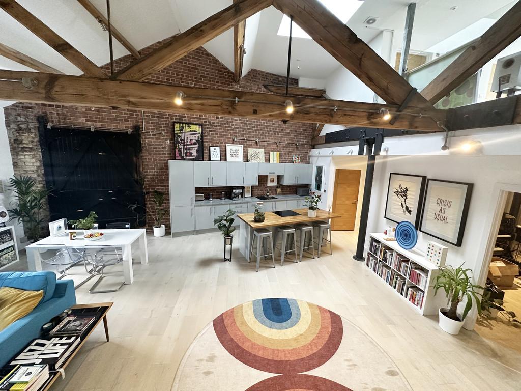 Commercial Road, Exeter EX2 2 bed apartment to rent - £2,500 pcm (£577 pw)