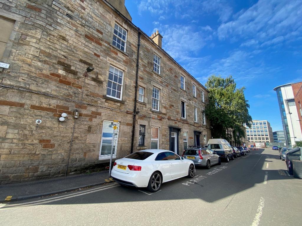 Lower Gilmore Place, Viewforth... 4 bed flat - £3,160 pcm (£729 pw)