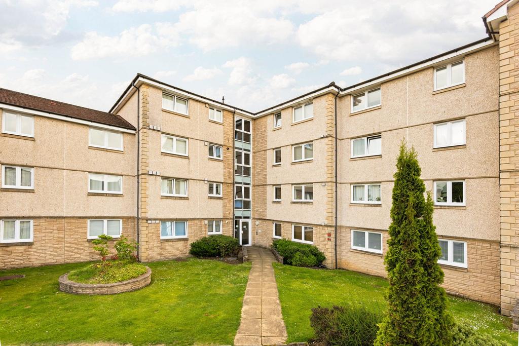 Newlands Court, Bathgate, EH48 2 bed flat - £900 pcm (£208 pw)