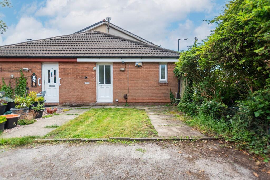 Netherfields, Greater Manchester... 1 bed semi-detached bungalow - £50,000