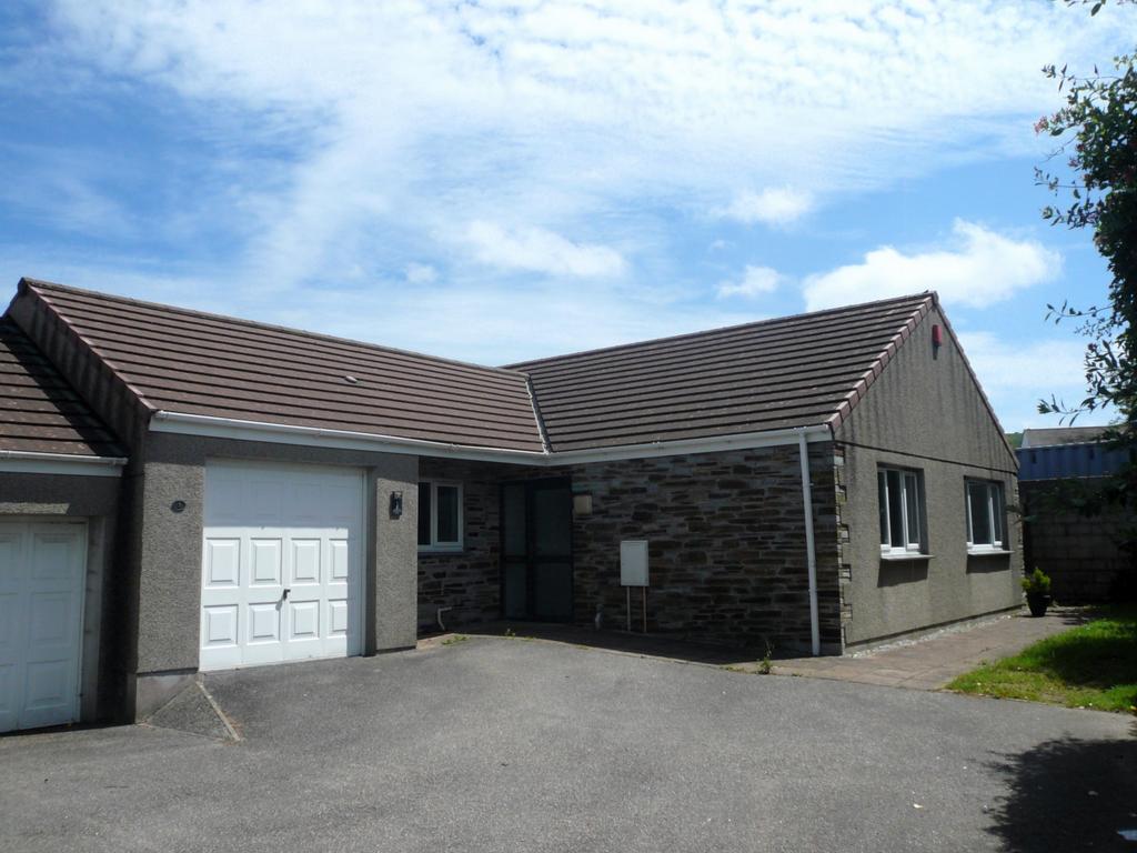 Crembling Well, Redruth TR15 3 bed bungalow for sale - £320,000