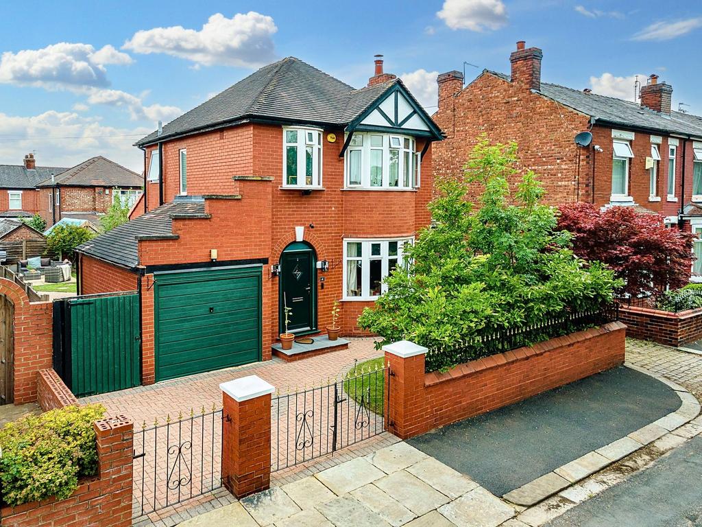 Stanley Road, Eccles, M30 3 bed detached house for sale - £350,000