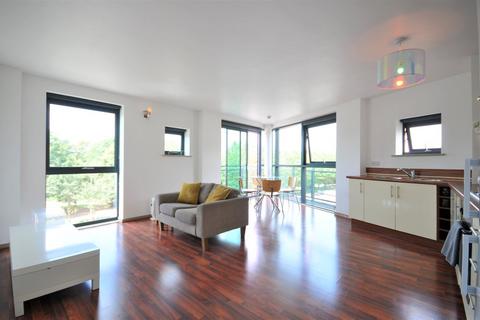 1 Bedroom Apartment – City Point 2... 1 bed apartment - £975 pcm (£225 pw)