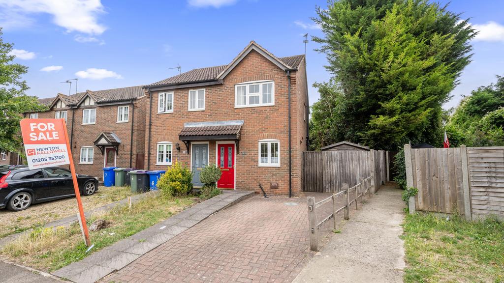 Fydell Court, Boston, PE21 2 bed semi-detached house - £125,000