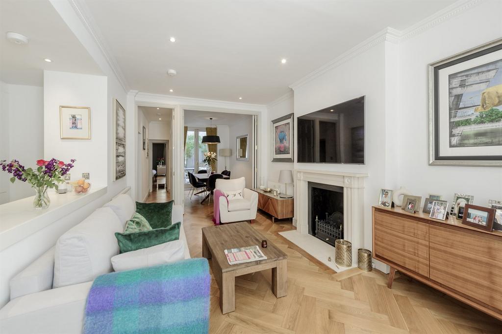 Cheniston Gardens, London, W8 2 bed flat - £1,075,000