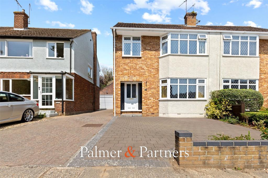 Shelley Road, Lexden, Colchester... 4 bed semi-detached house - £375,000