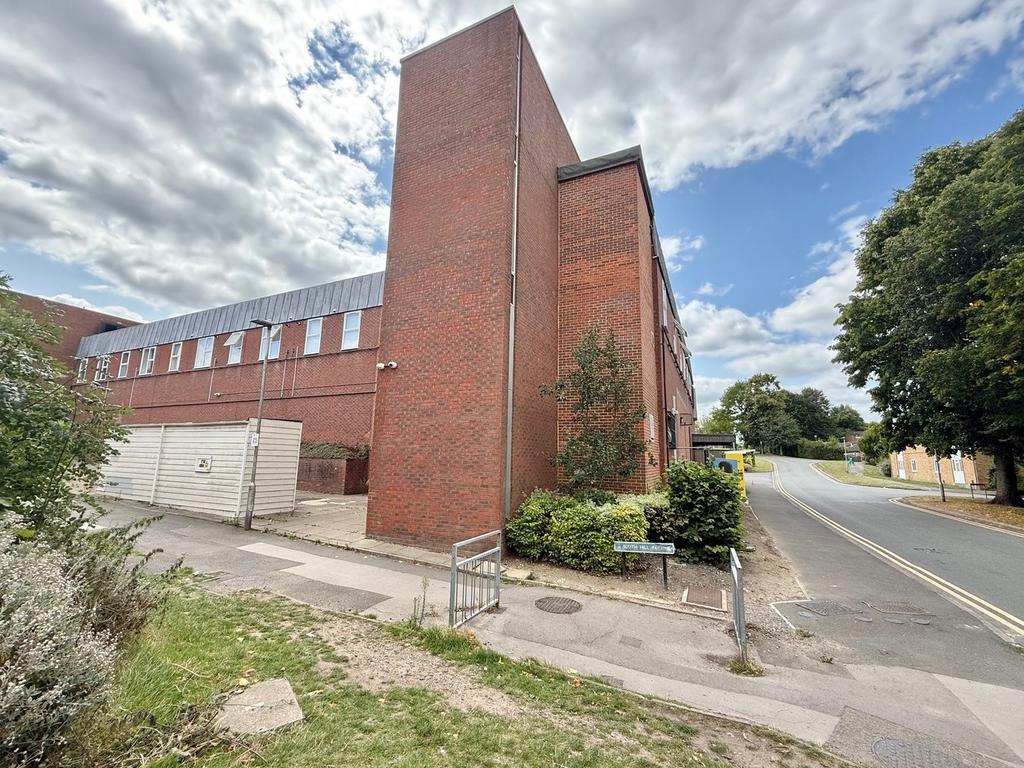 Temple Moore House, Liscombe... 1 bed apartment - £190,000