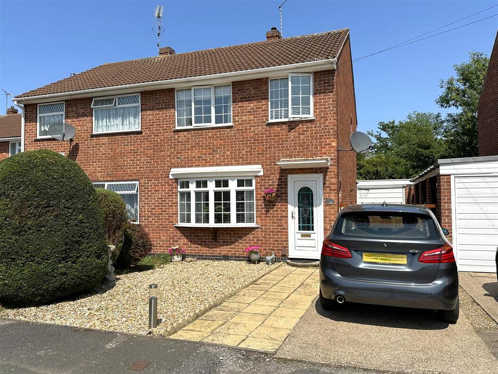 The Ropewalk, Newark 3 bed semi-detached house - £190,000