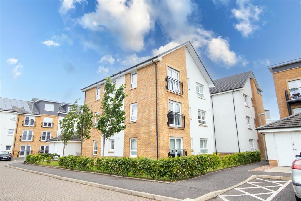 Babbage Court, Motherwell 2 bed flat for sale - £145,000