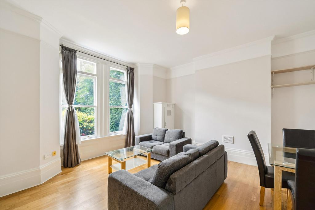 Trinity Road, London, SW17 2 bed flat for sale - £450,000