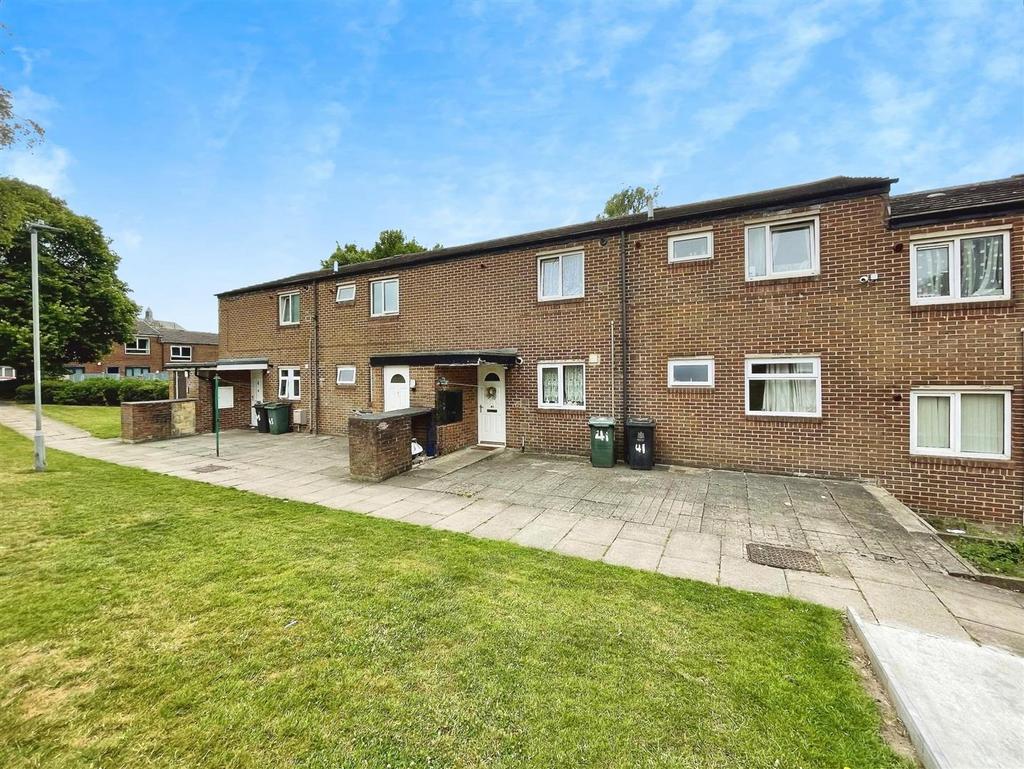 Hendford Drive, Bradford BD3 2 bed ground floor flat - £65,000
