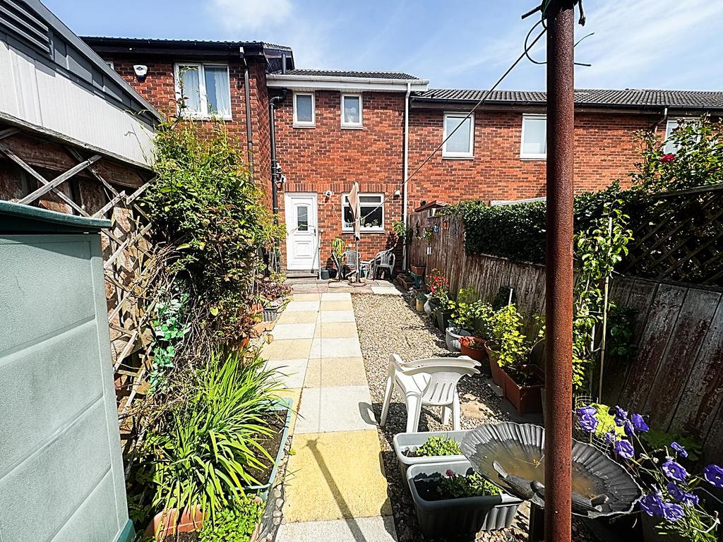 Bishopdale, Hadrian Lodge West, Wallsend 1 bed terraced house for sale ...