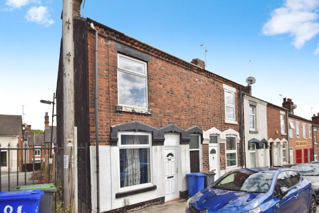 St. Michaels Road, Tunstall 2 bed end of terrace house to rent - £700 ...