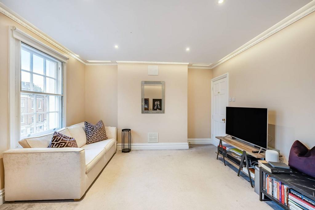 Kings Road, Chelsea, London, SW3 1 bed flat - £6,067 pcm (£1,400 pw)