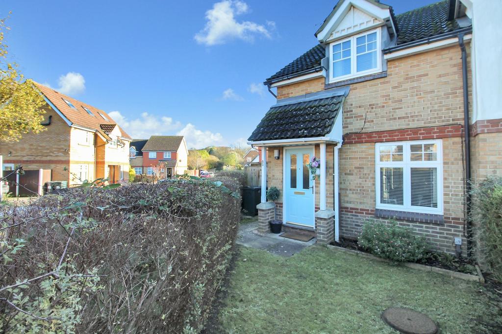 Gordon Close, Ashford TN24 2 bed semi-detached house for sale - £290,000