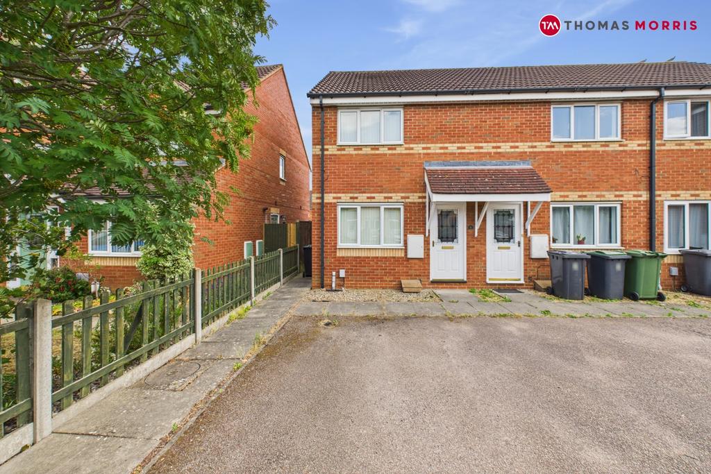 Chervil Close, Biggleswade SG18 2 bed end of terrace house - £290,000