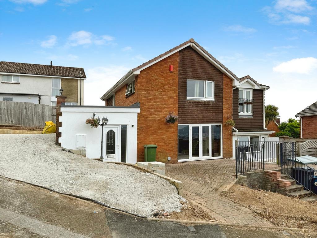 Elford Crescent, Plymouth, PL7 4 bed detached house - £350,000