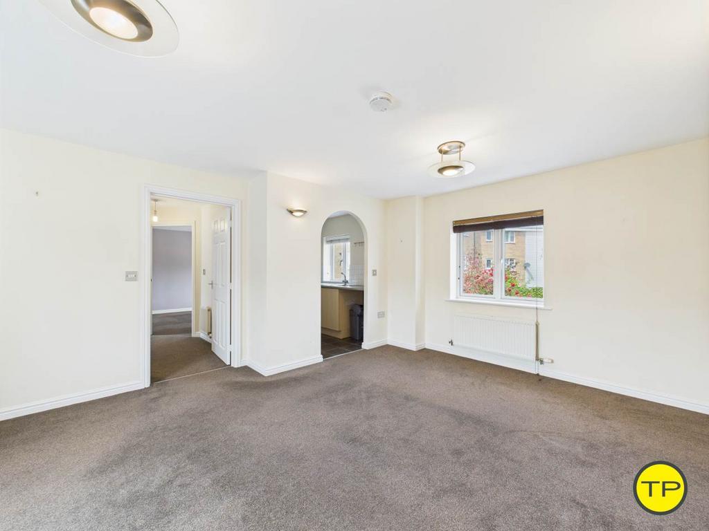 Harn Road, Cambs PE7 2 bed flat to rent - £1,100 pcm (£254 pw)