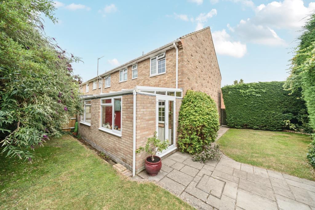 Thatcham, Berkshire, RG19 3 bed semi-detached house for sale - £425,000
