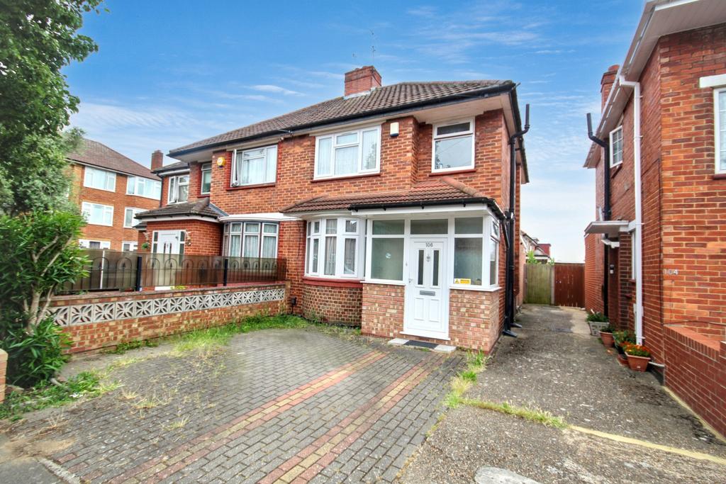 Carlyon Road, Wembley, Middlesex HA0 3 bed semi-detached house for sale ...