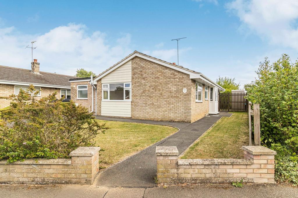 Castle Road, Hadleigh, IP7 2 bed detached bungalow for sale - £375,000