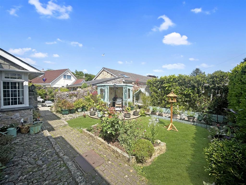 Teigngrace 3 bed detached house - £550,000